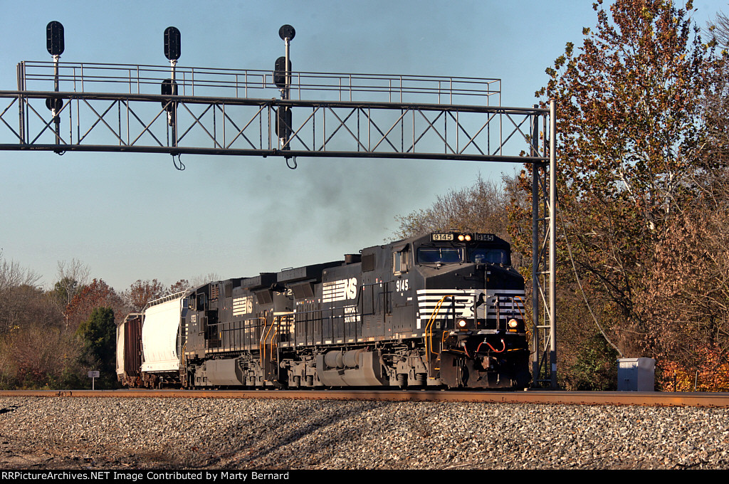 NB departing Linwood Yard